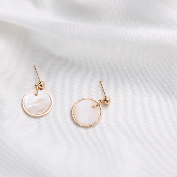 Jewelry | Round Shell With Golden Circle Earrings | Poshmark